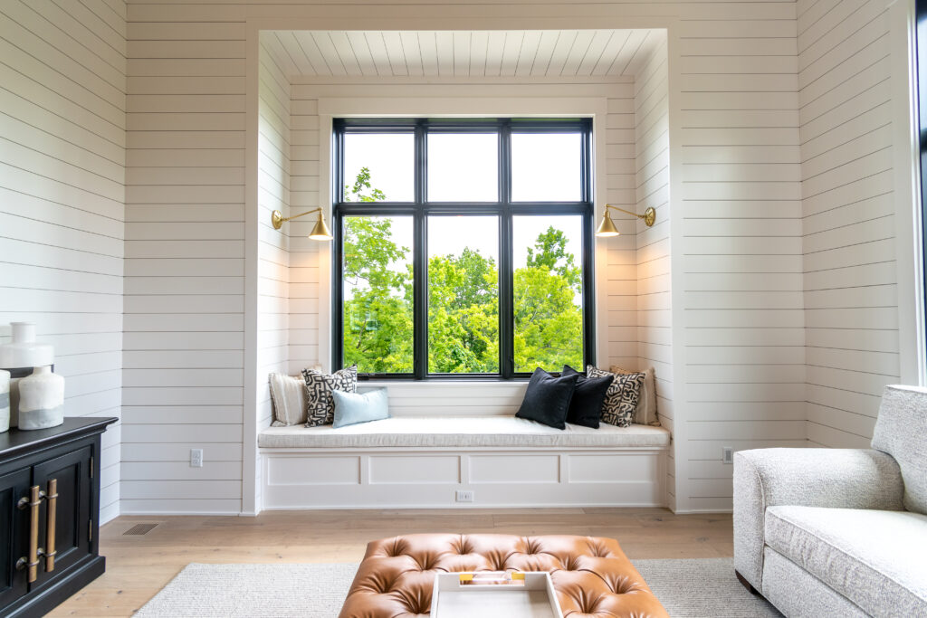 Features - Built-In Bench Seats - C&W Custom Woodworking