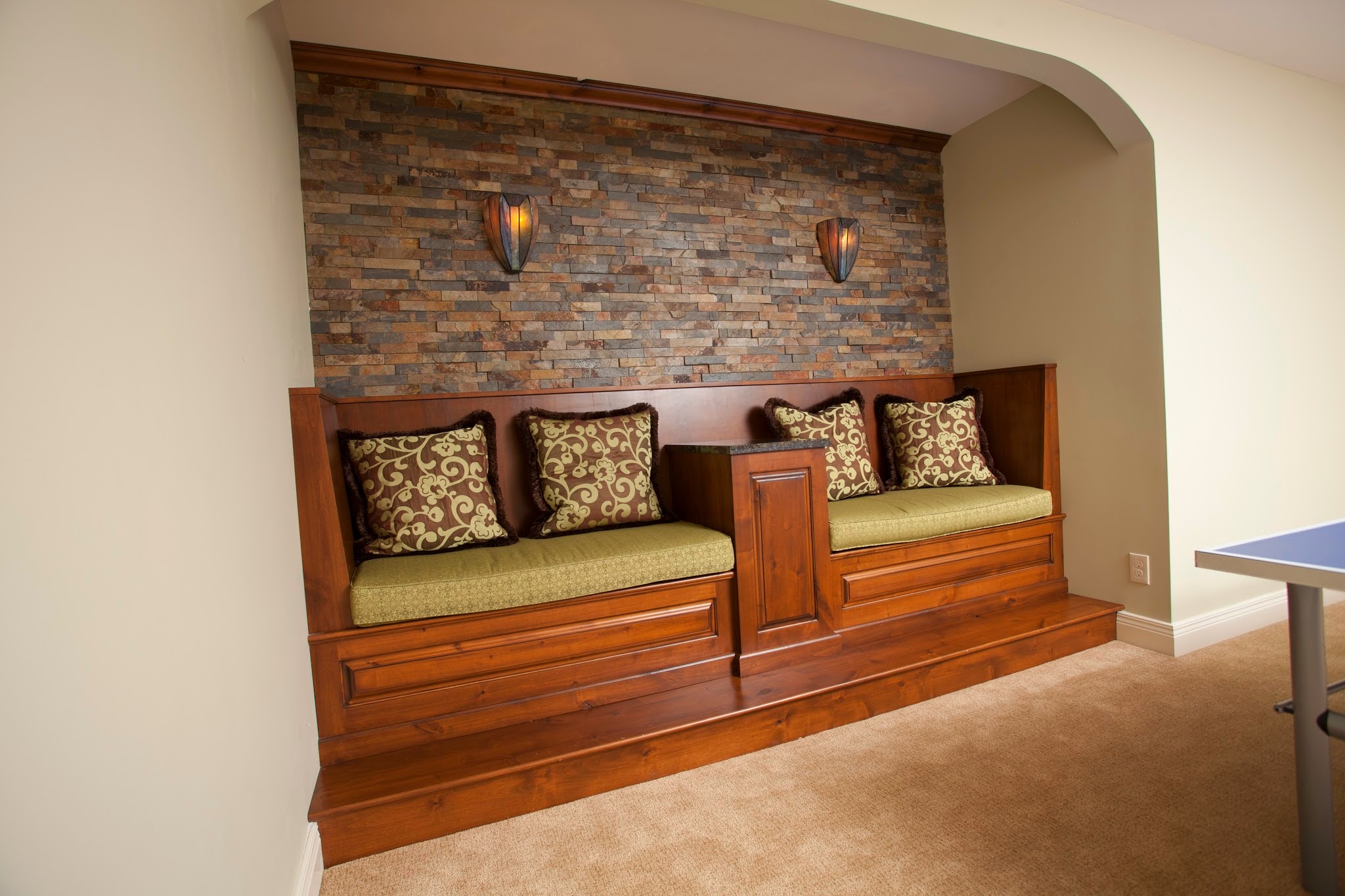 Features - Built-In Bench Seats - C&W Custom Woodworking